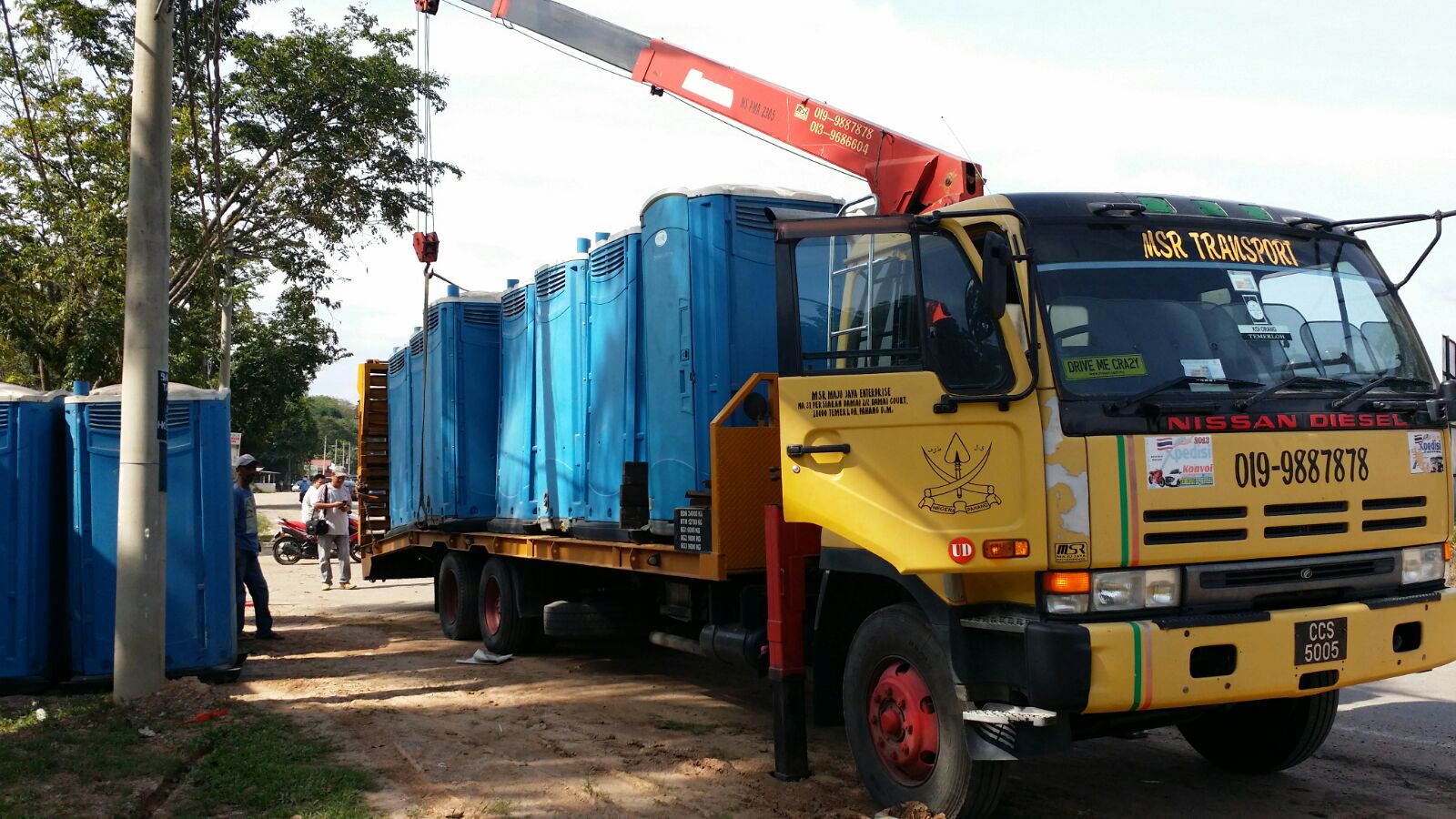 Lori Kren Service: Lori Kren mentakab Self loader kren