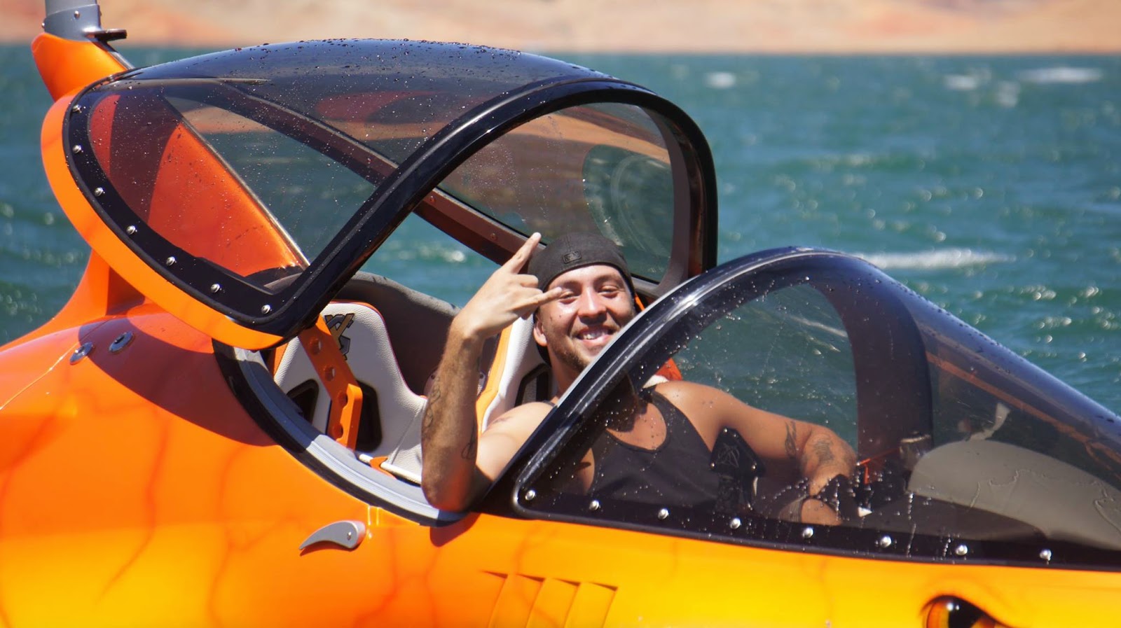 Kaiju tech: Seabreacher- The Diving Monster..