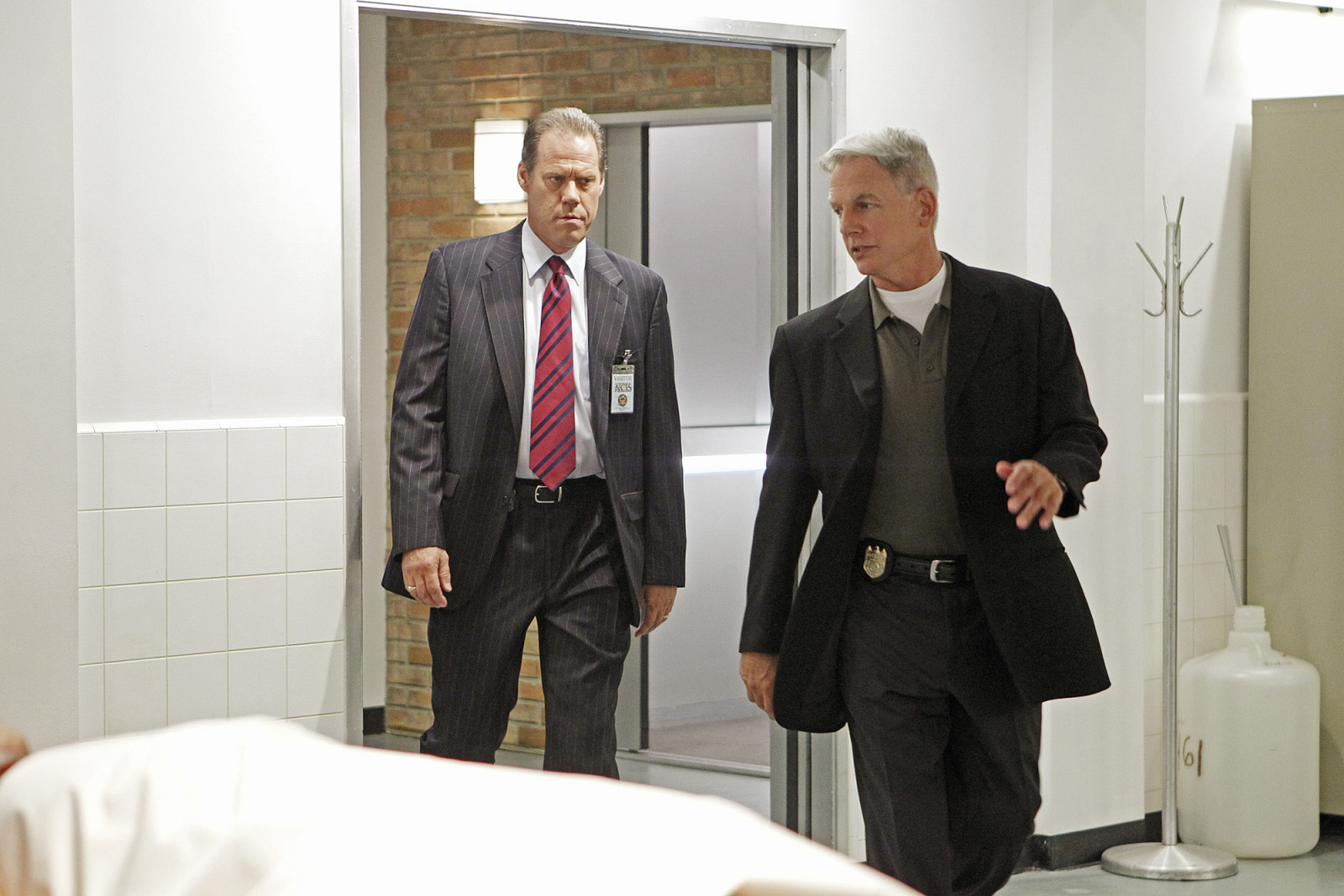TeamNCIS: NCIS - Episode 9.04 - Enemy on the Hill 預告 劇照 媒體通告