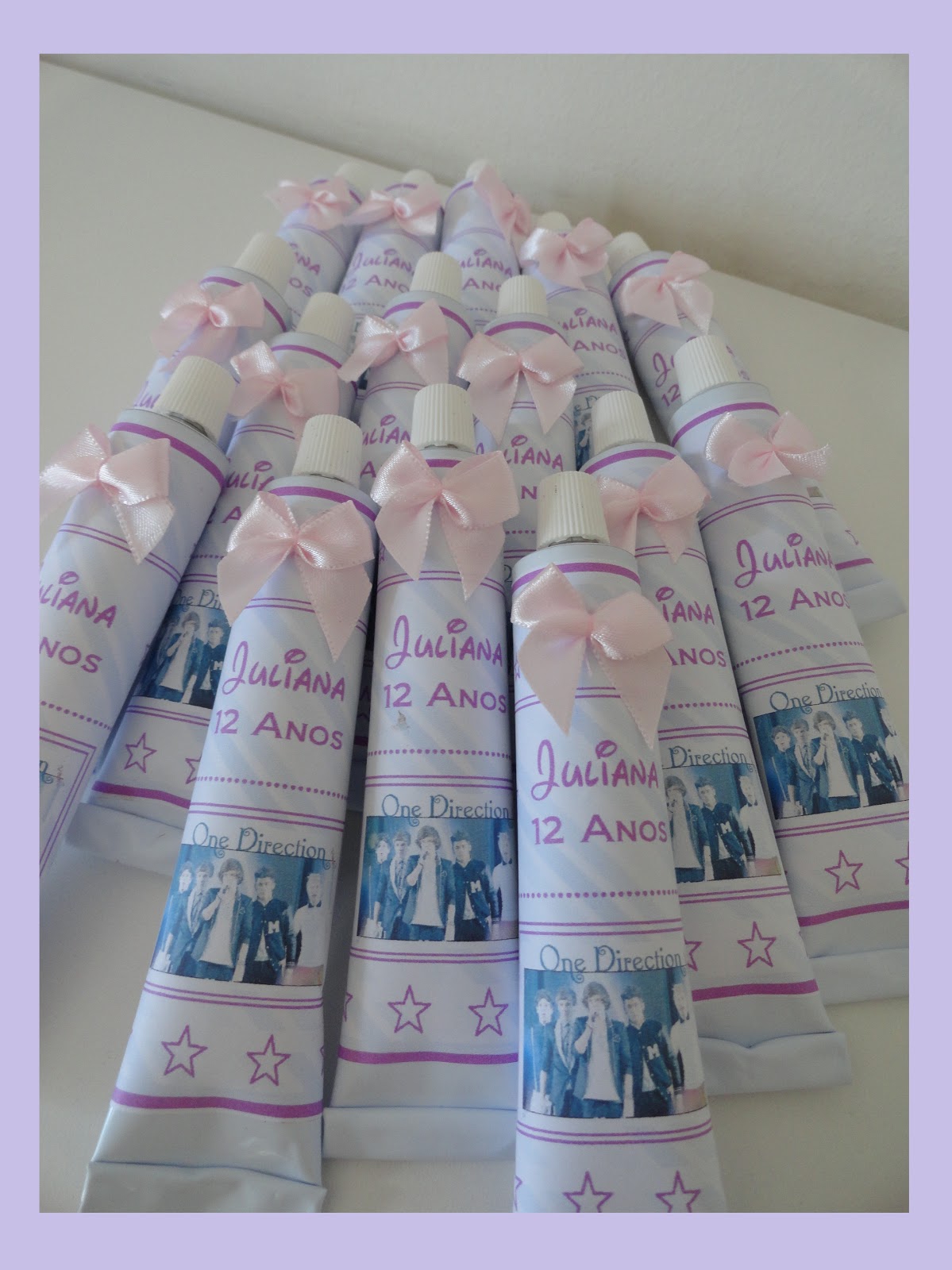 Roberta Barros - Scrapbook e Lembrancinhas: ....One Direction....