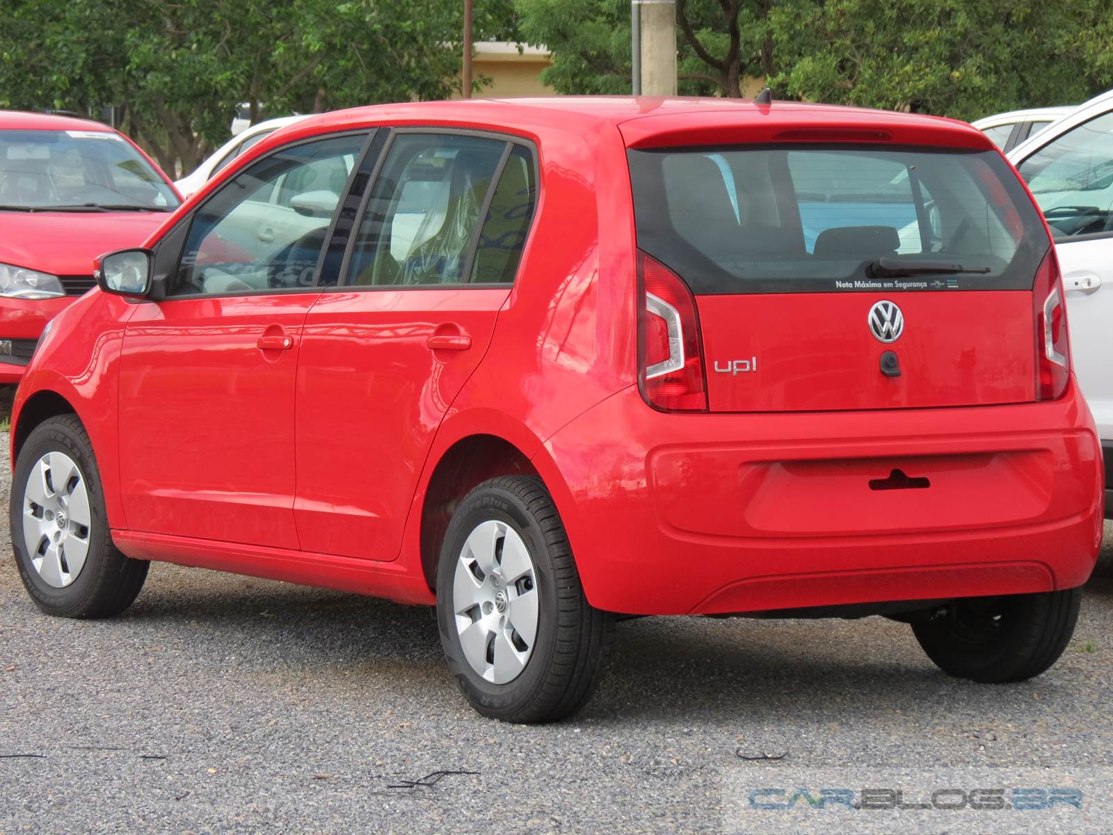 Volkswagen up!: sugestão de carro para uso profissional