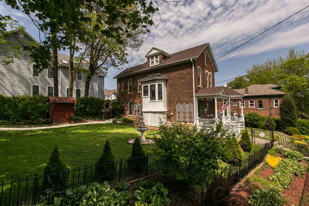 Sweet House Dreams: 1881 Brick Victorian in Dubuque, Iowa