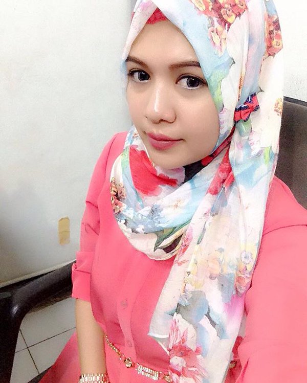 Scandal Video Bokep Mesum Abg berhijab Muncrat Di mulut