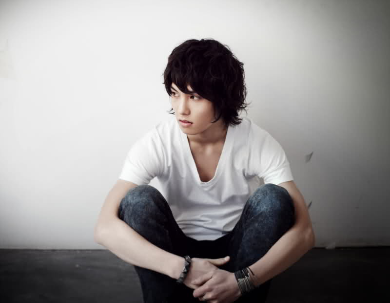 El mundo enamorado: Kang Min Hyuk en Heartstrings