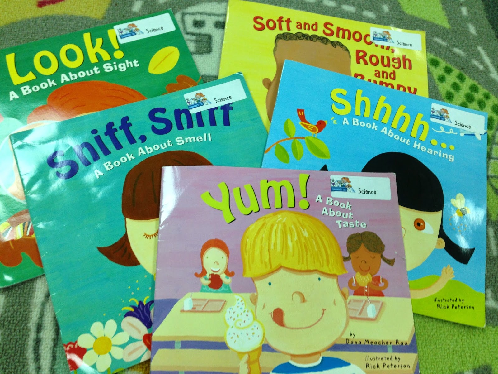 The Adventures of a K/1 Teacher: Exploring Our 5 Senses