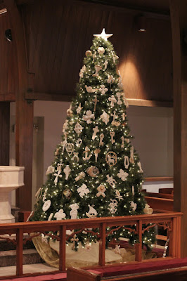 Counting Pinecones: The Chrismon Tree