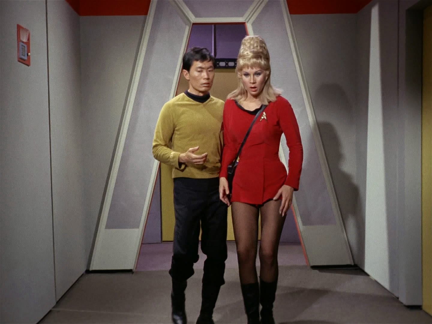 The Wolf's Woof: RIP: Yeoman Janice Rand