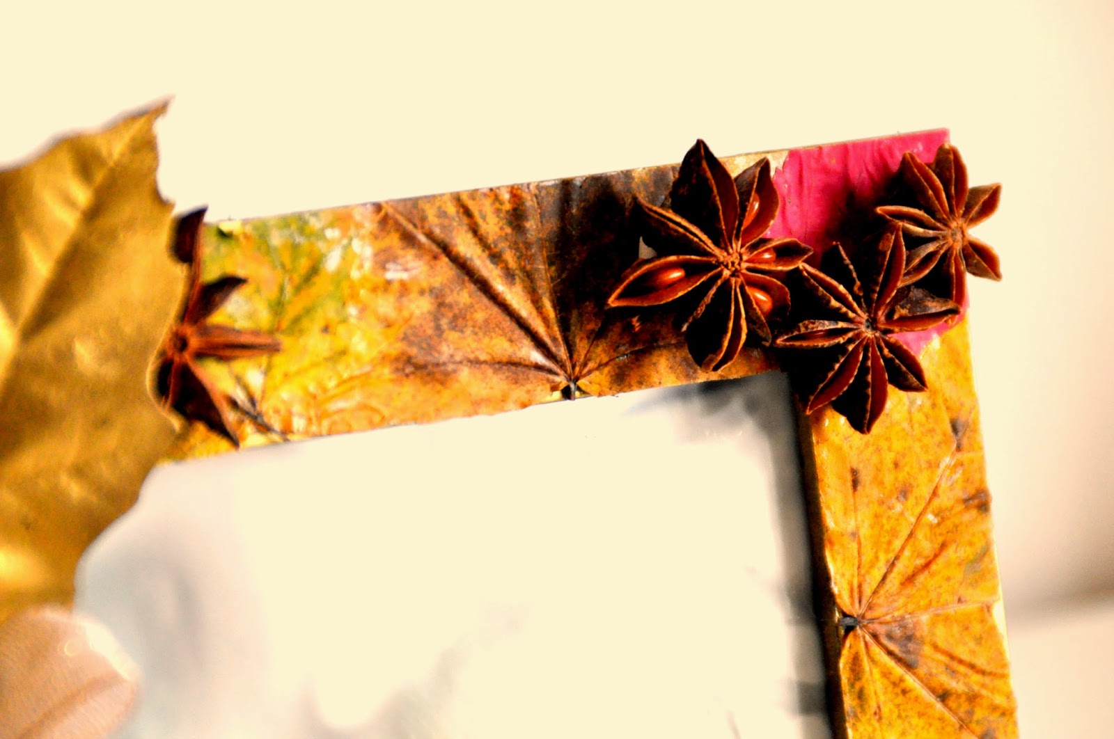 Fall DIY: Picture Frame with Autumn Leaves | Pure Power Panda