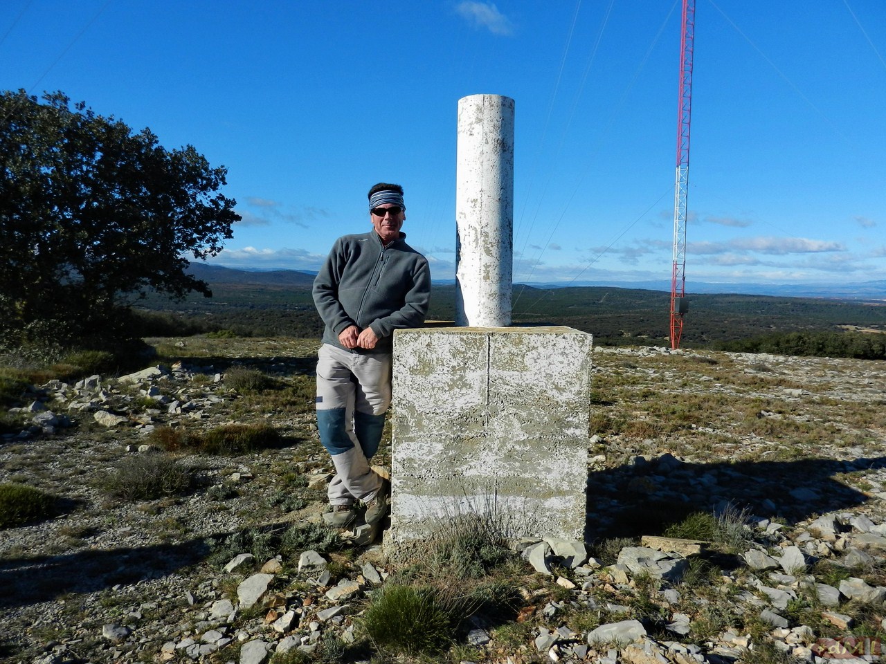 0086 - Vértices Geodésicos C.V.: Mazorral (1113 m) / A+ 613 m / 23,36 ...