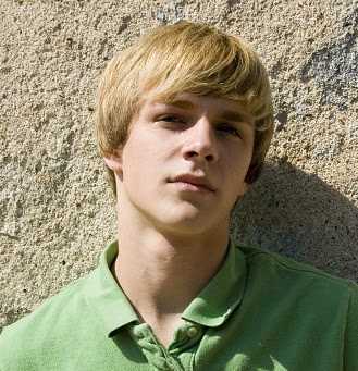 MaleAndBeautiful: Superior Look