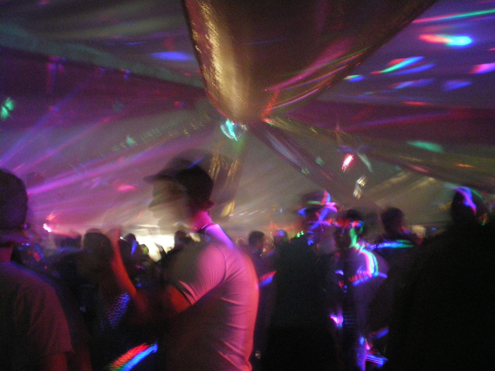 apricot decor: Disco themed Interiors