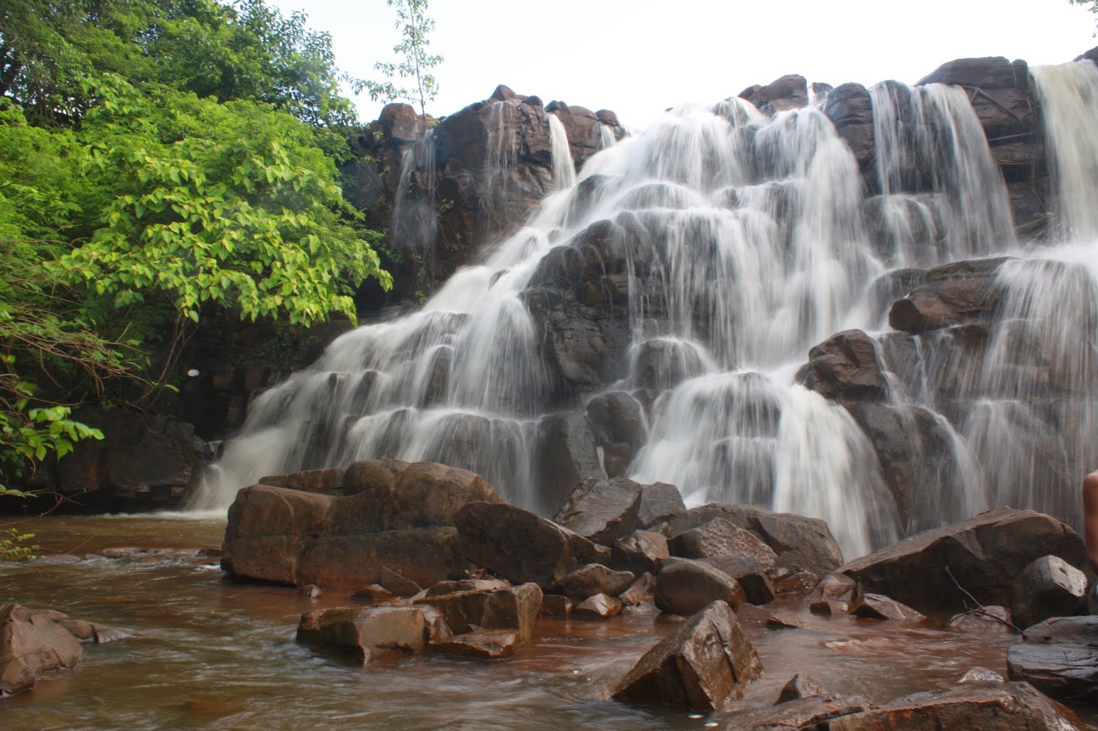 Savdav Waterfall | Konkankatta.in