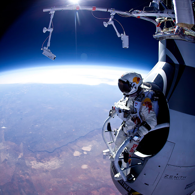 okokno : Red Bull Stratos - 23 miles above the Earth’s surface