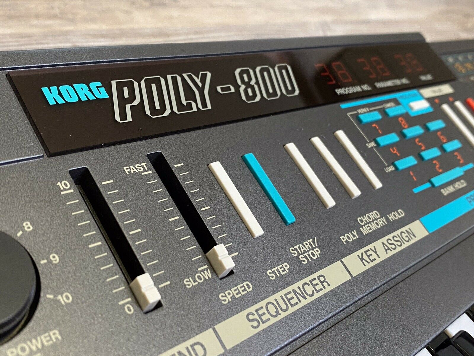 MATRIXSYNTH: KORG POLY-800