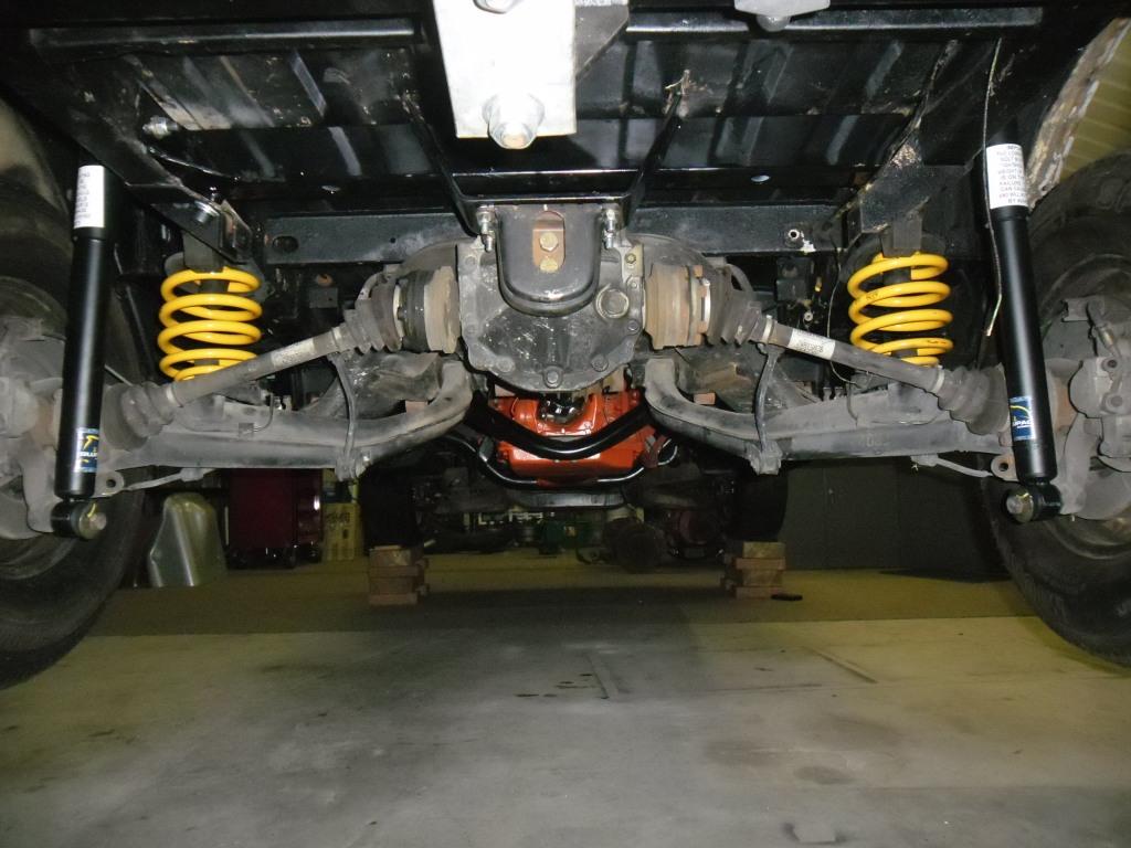 Bedford CF2 Van: Mid mounted V8 Bedford?