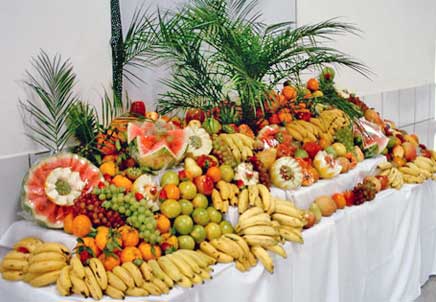 Mesa de frutas decoradas - Imagui