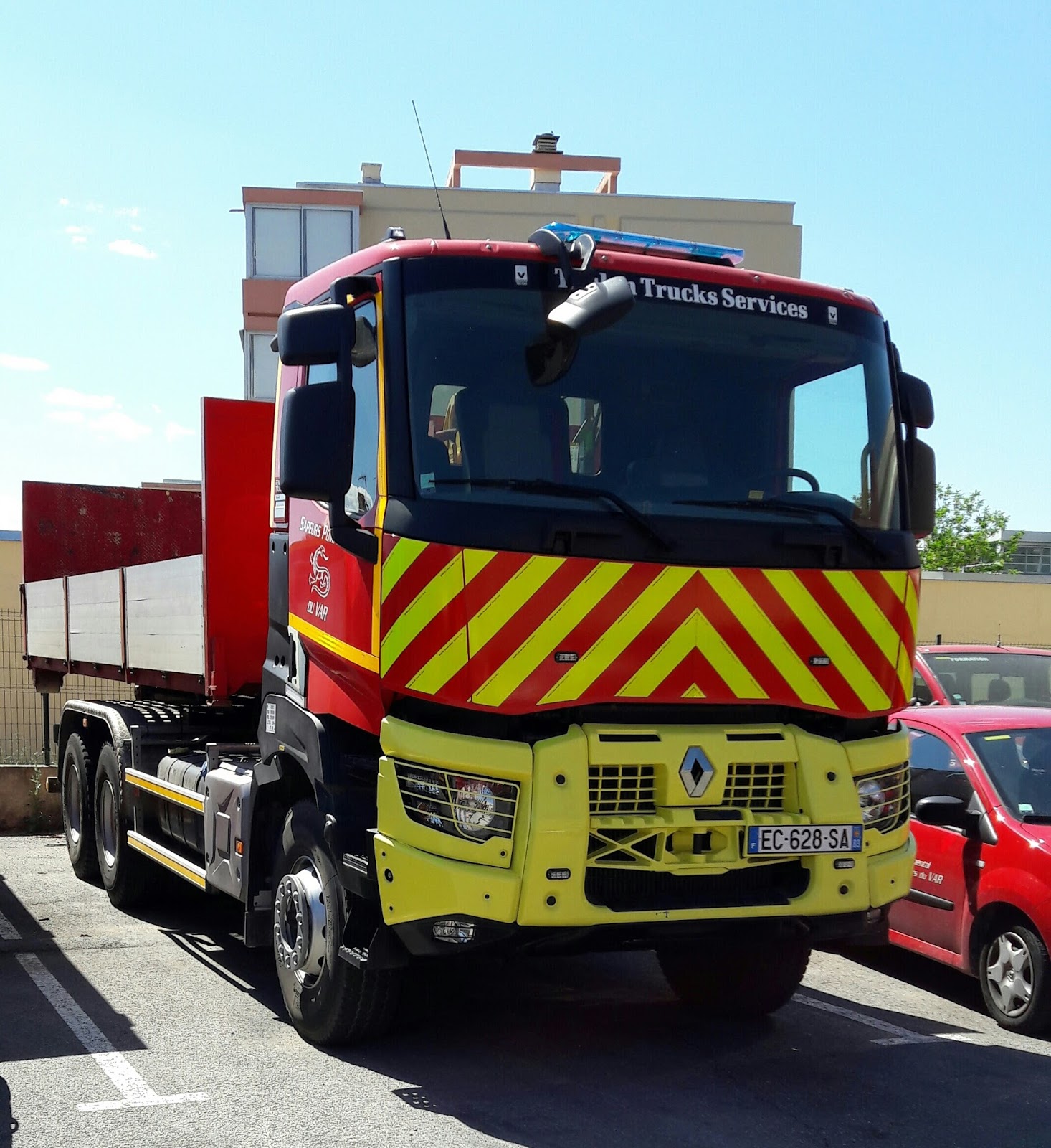 SP83 ... Pompiers du Var et d'ailleurs ....: Porte-berce SDIS 83 (20.04.16)