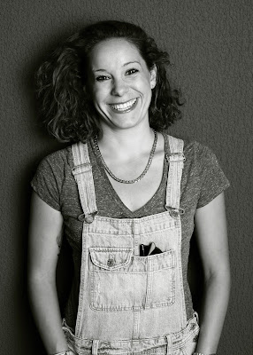Interview with Comedian Suzi Ruffell - Refracted World