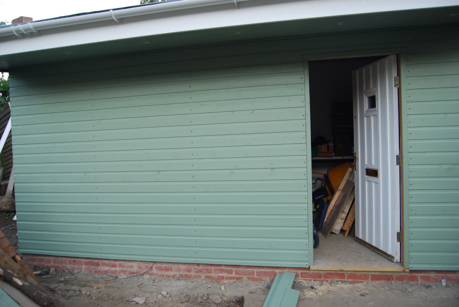 New Block Shed - Self Build Part 4 - Roof, Cladding & finishing off ...