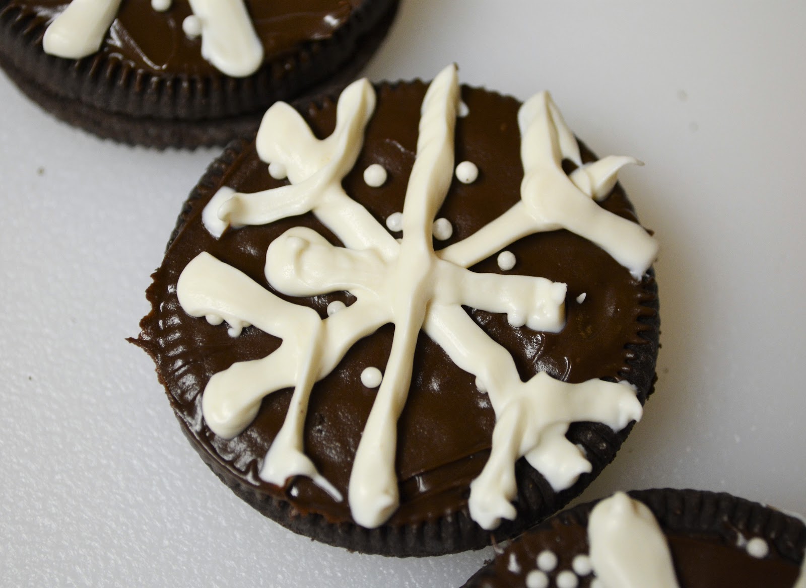 Classy Event Organizer: Chocolate Covered Snowflake Oreos