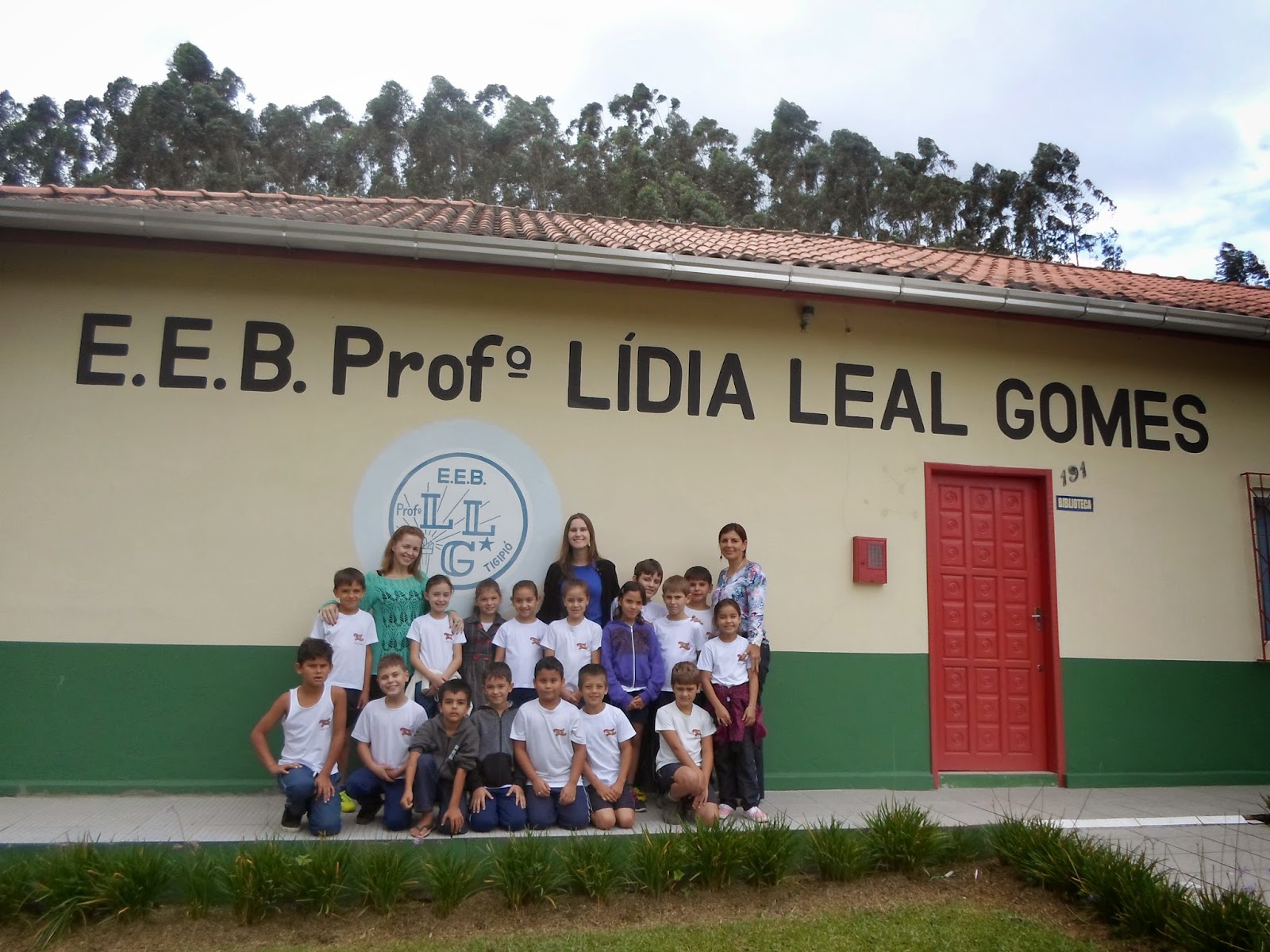 EEB Profª Lídia Leal Gomes: Um "Até Logo" à Profª Fátima