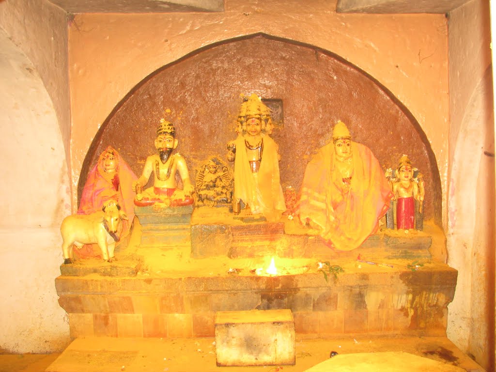 Ashish Sarode: Jejuri (Kade Pathar)