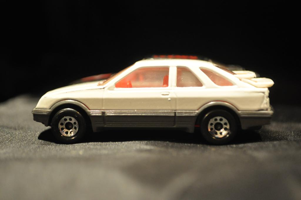 The Automotive Way: Colin's Toybox: Matchbox Ford Sierra
