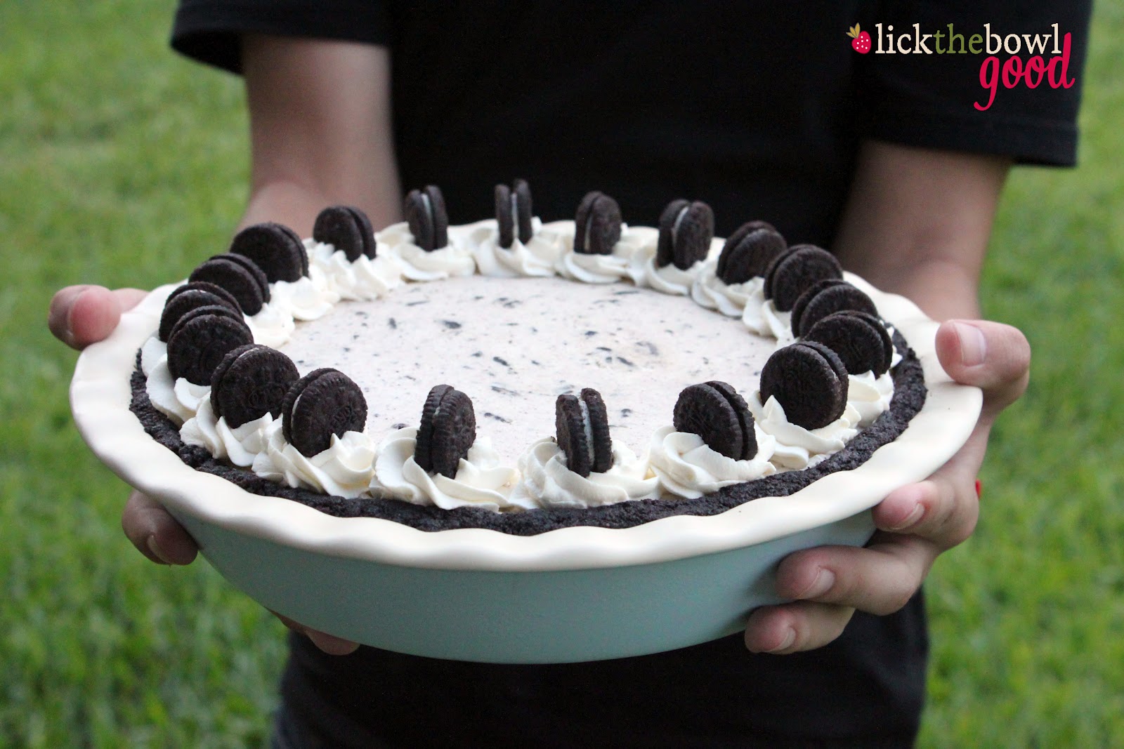 Lick The Bowl Good: Creamy Oreo Birthday Pie and A Winner!