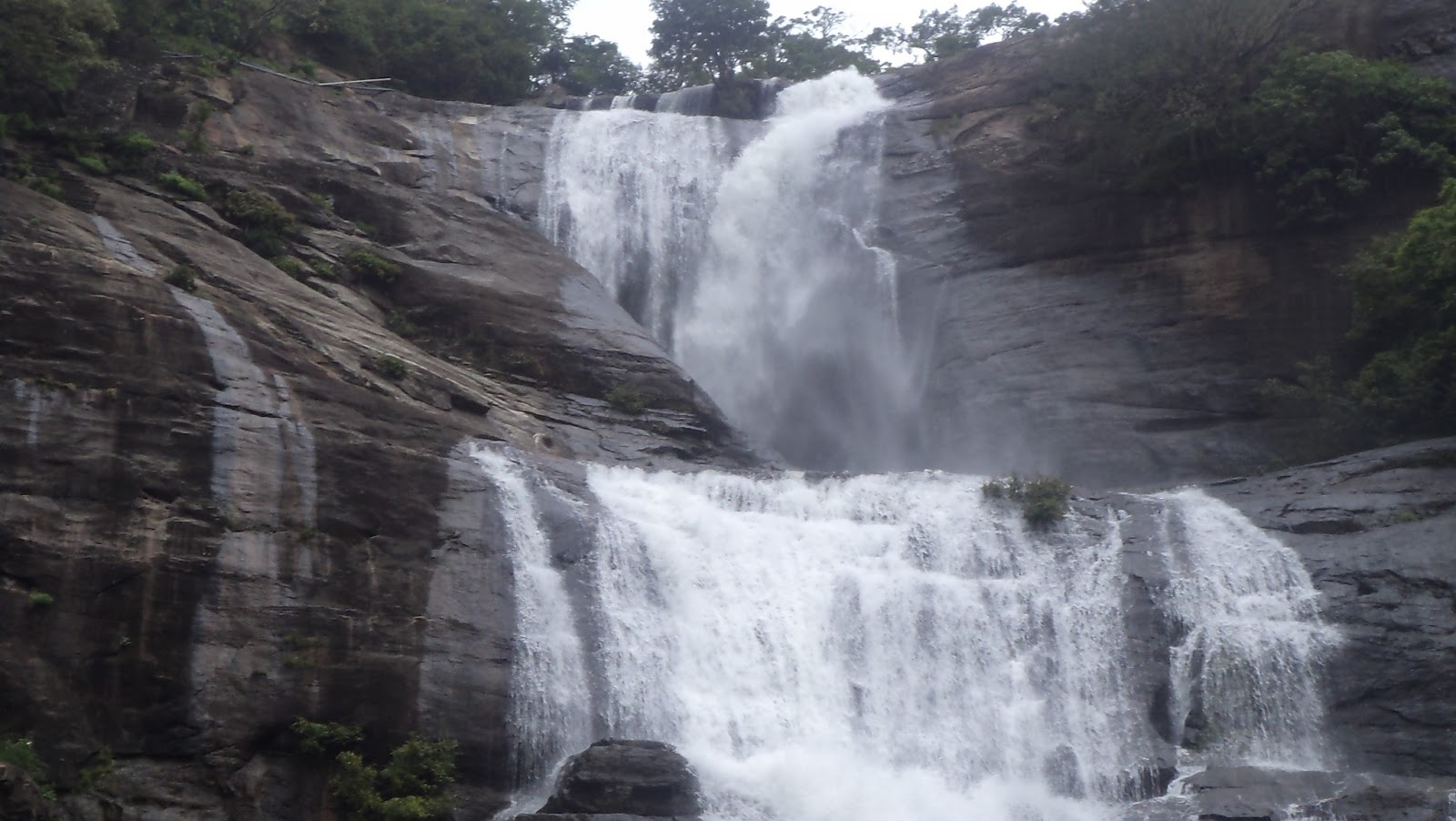 Pictures: COURTALLAM - MAIN FALLS