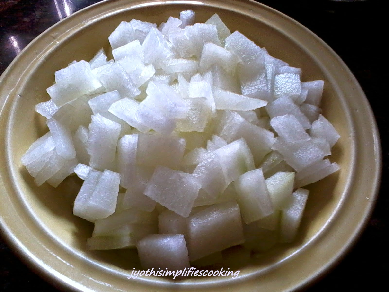 BOODU KUMBALA PACHCHADI/ ASH GOURD RAITHA