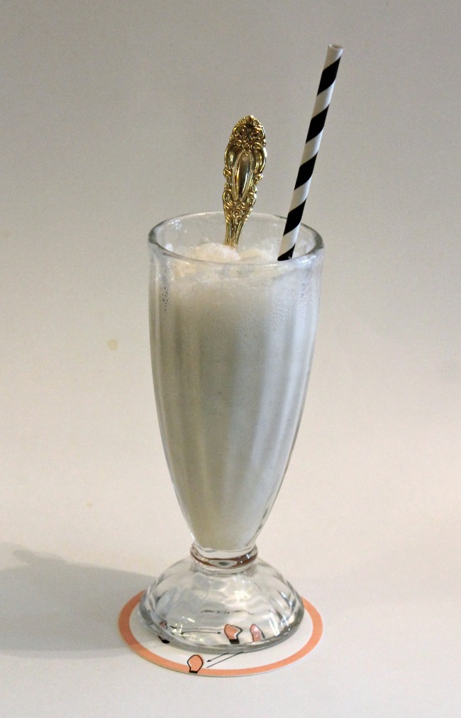 mint love social club: {friday cocktail: whiskey ginger float}