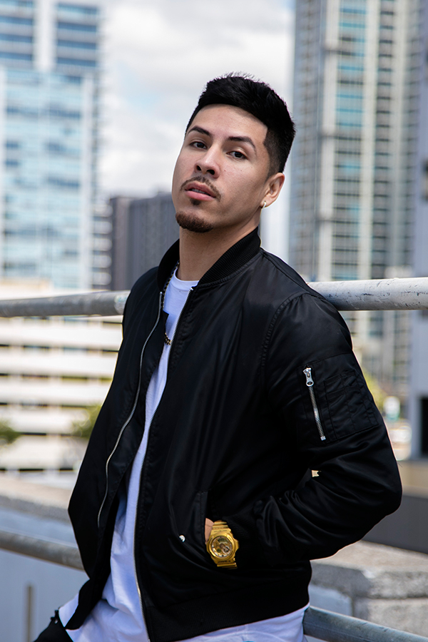 "Flashy Things (Acoustic)" // RnB singer, Raymor drops a classy love ...