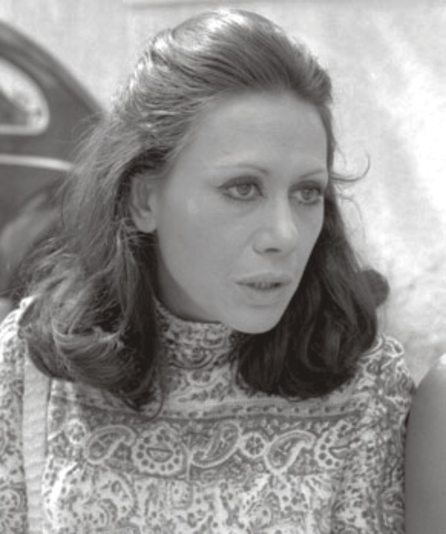 Astros em Revista: Dina Sfat - O Talento em forma de mulher