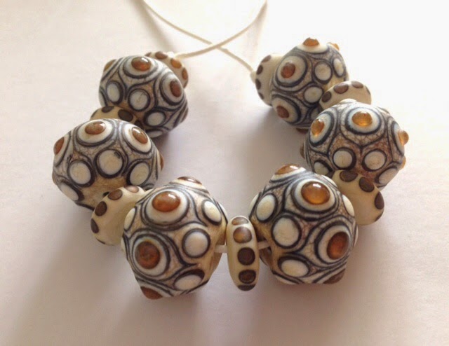 Beusha Joyeria: Organic beads