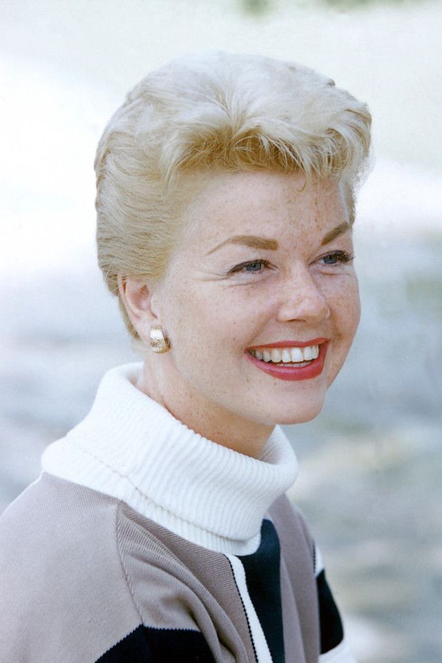 30 Wonderful Color Photographs of Doris Day, America’s Box-Office ...