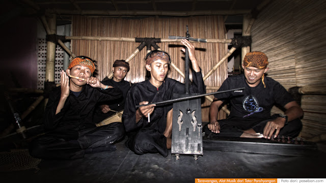 PERANAN KESENIAN MUSIK TRADISIONAL TARAWANGSA | GUDANG ILMU MANDIRI