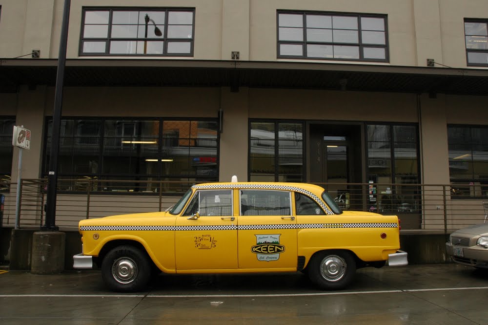 OLD PARKED CARS.: 1978 Checker Marathon,