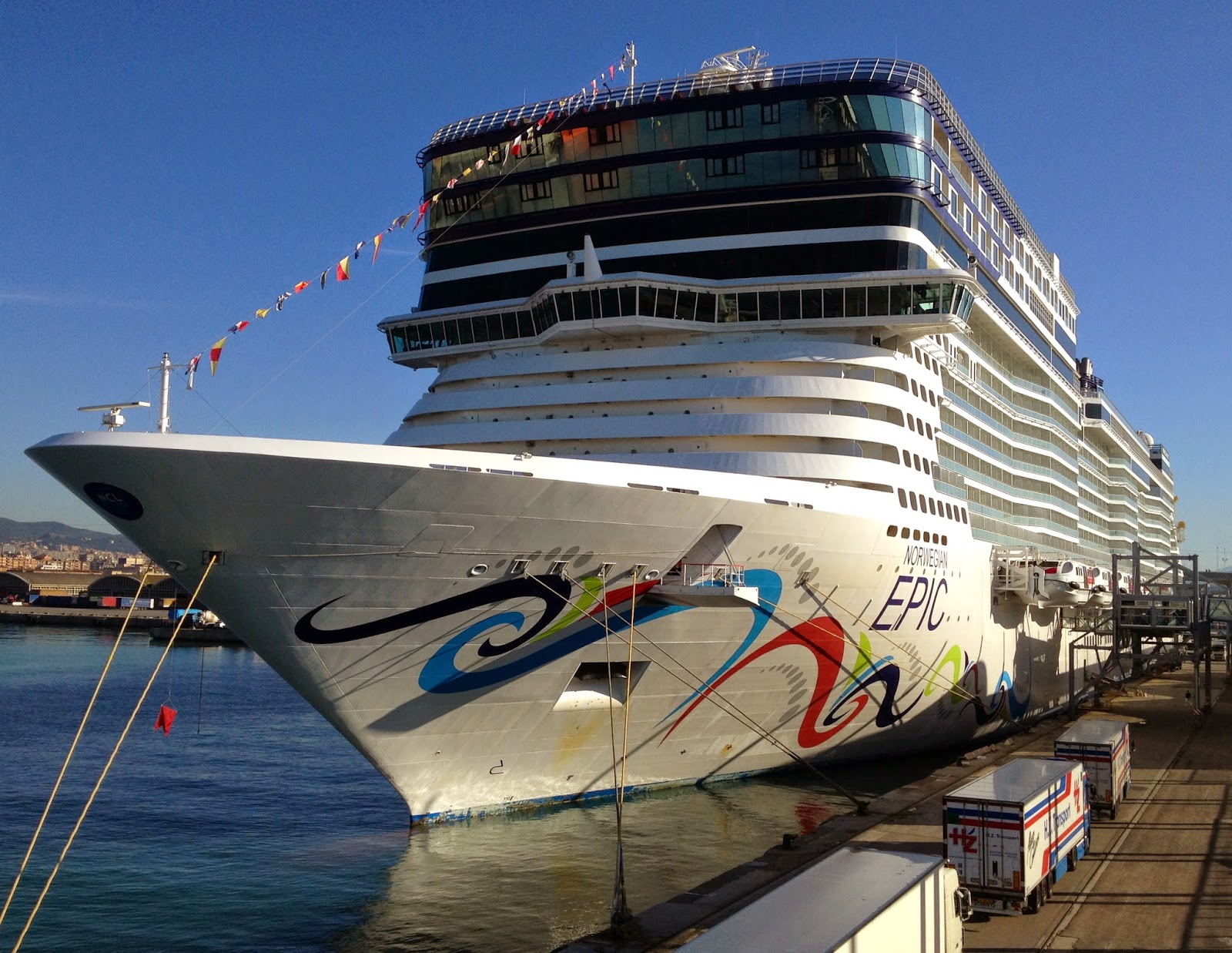 INTRAVELREPORT: Norwegian Epic arrives back in Barcelona