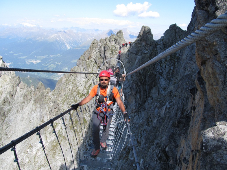 Escursionismo a 360°: Il Sentiero dei Fiori e Cima Payer (EEA)