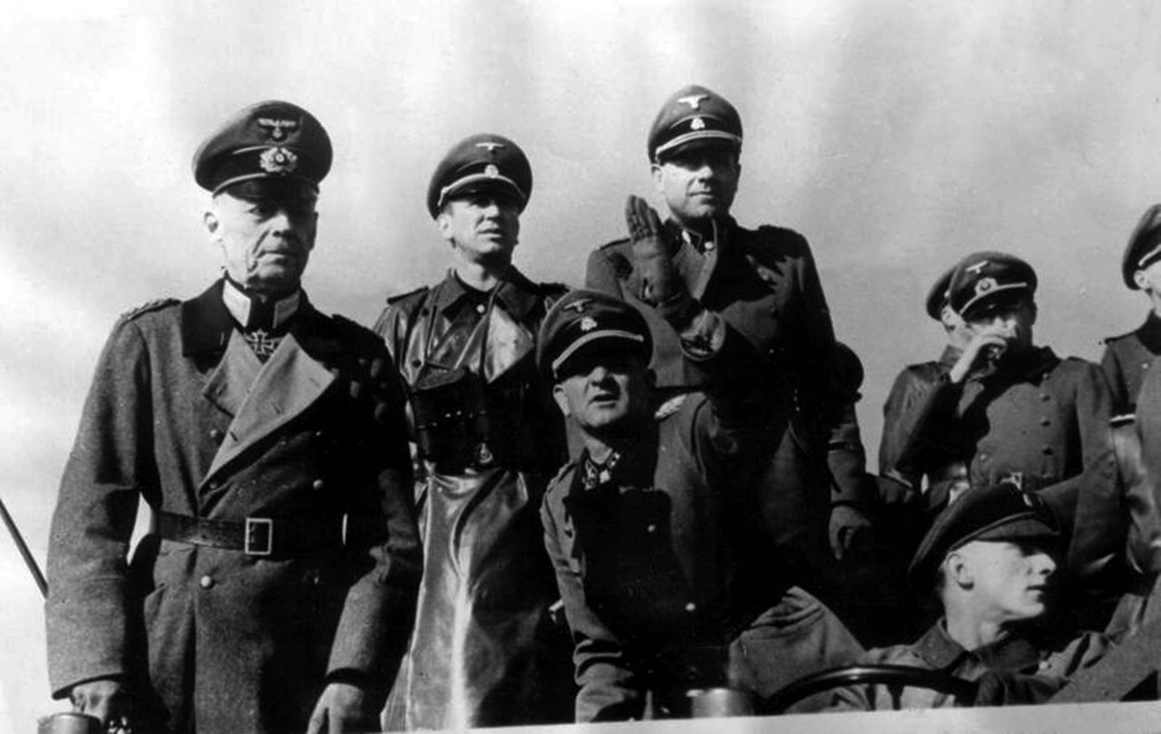 NAZI JERMAN: Foto Kurt "Panzermeyer" Meyer