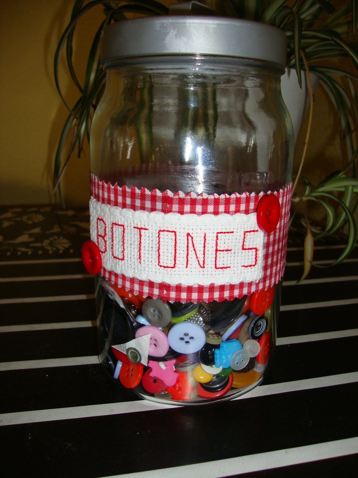 mundypatchwork: BOTE PARA BOTONES