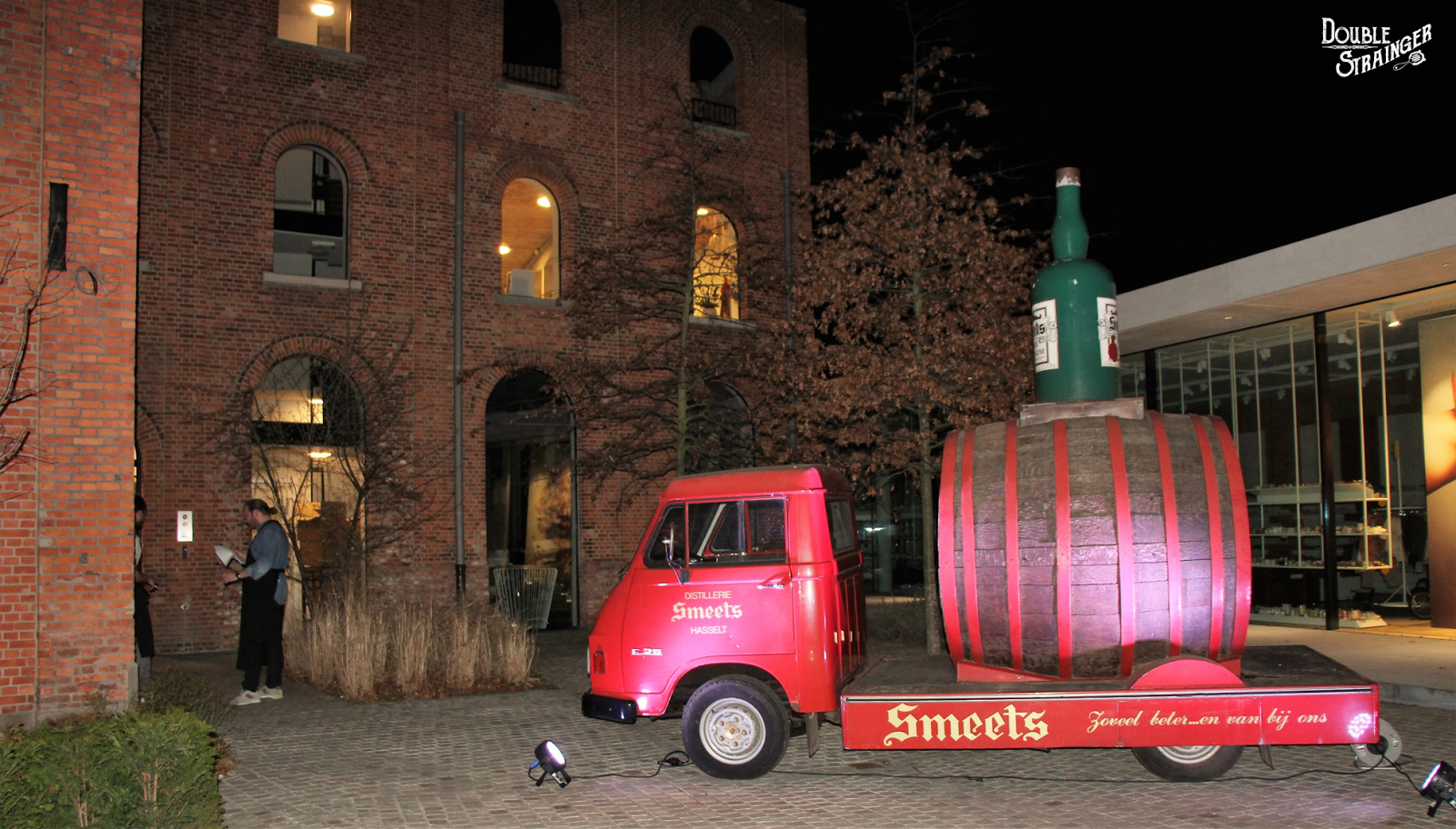 Double Strainger: Smeets Jenever Revival