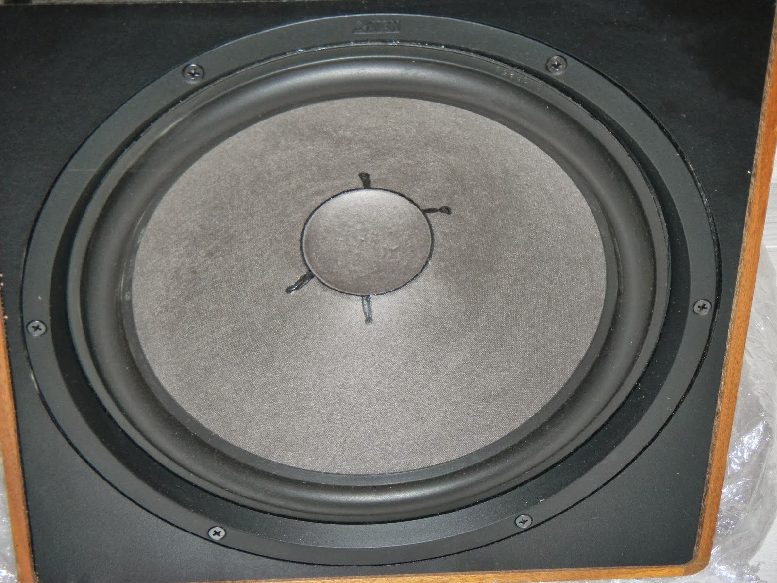 Infrequent Sound [sex.tex] technology: Canton GLS-50 Subwoofer, 1980-1985