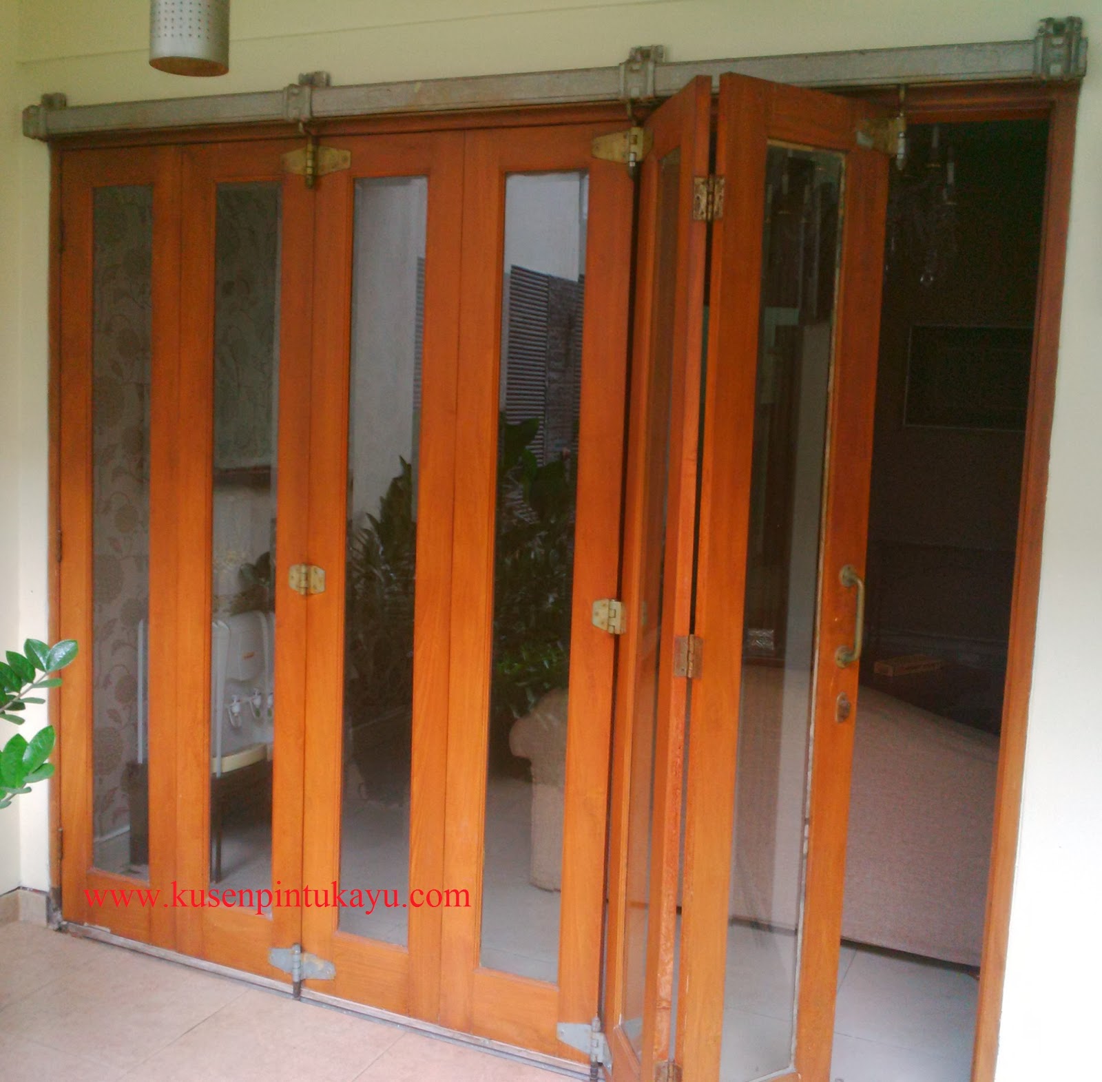 Inspirasi 40+ Pintu Kaca Taman