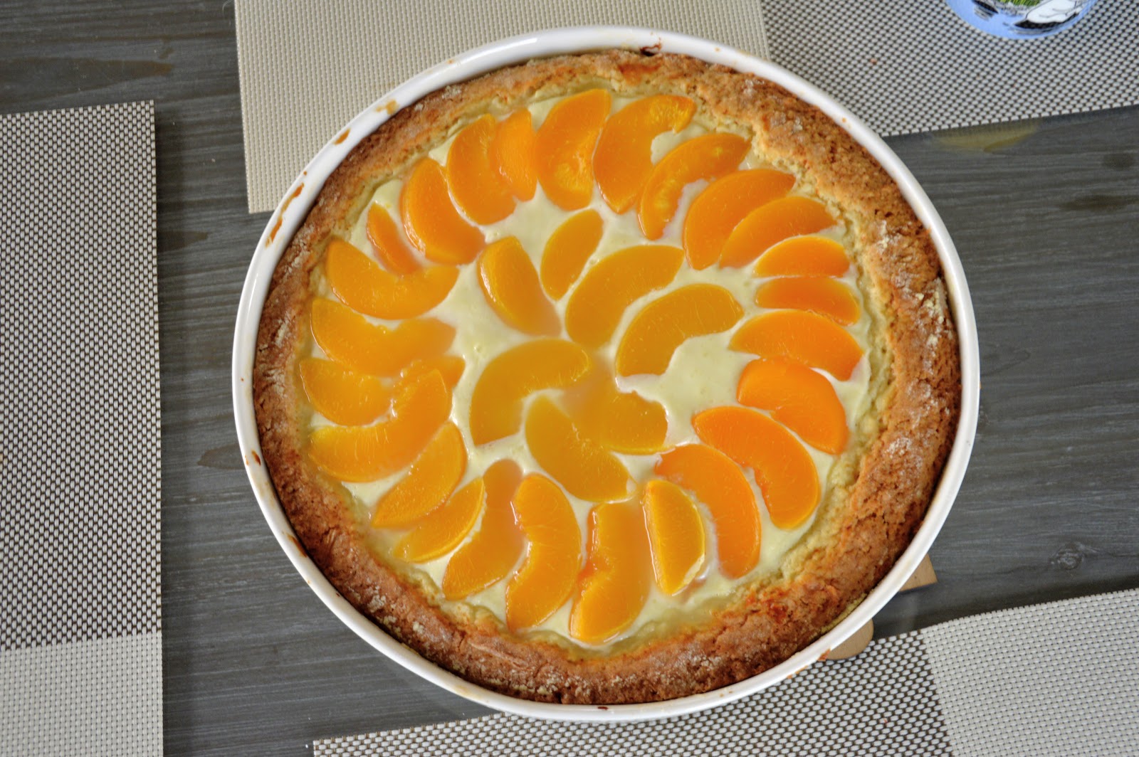 Elämää Koivurannassa: Persikka-rahkapiirakka