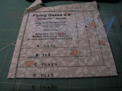 Elaine Adair Pieces: Tutorial - No math flying geese - by Lazy Girl