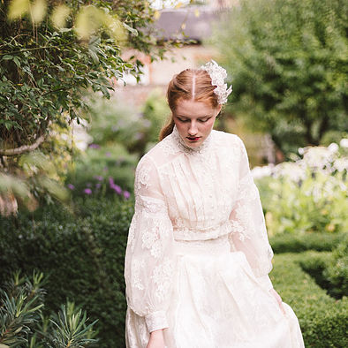 Barevné svatby: Ozdoby do vlasů a šperky - AGNES WALKER