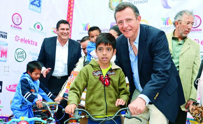 Jorge Garralda y TV Azteca recaudan 17.5 millones de Juguetes