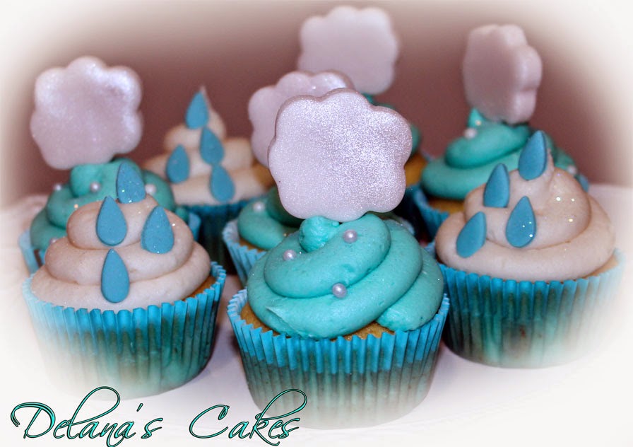 Delana's Cakes: Rain clouds and raindrops babyshower cupcakes