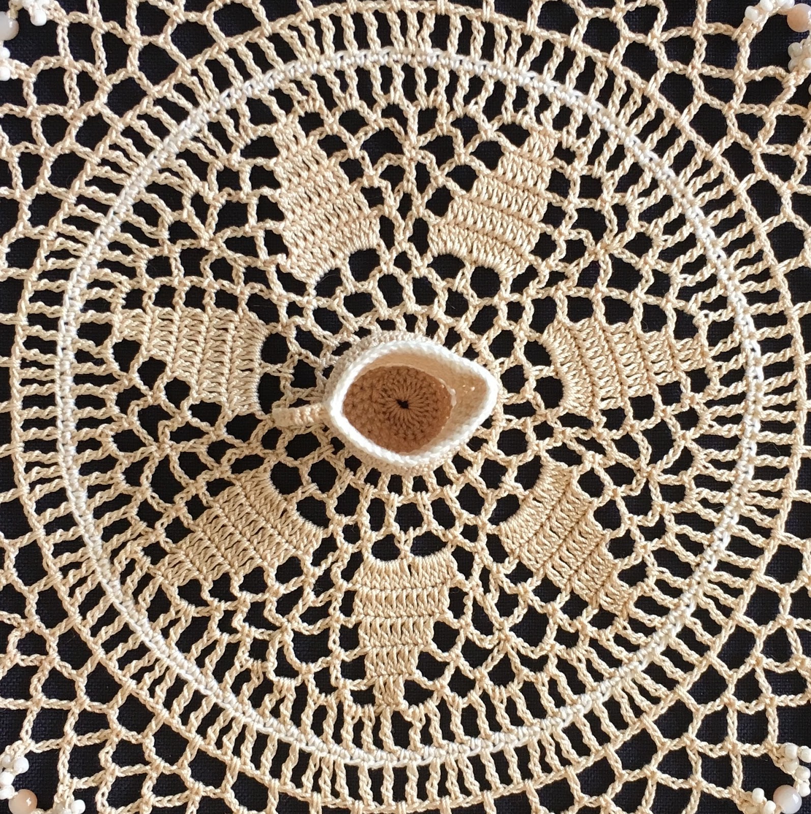 Free Crochet Pattern - Milk Jug Cover with Figural Milk Jug